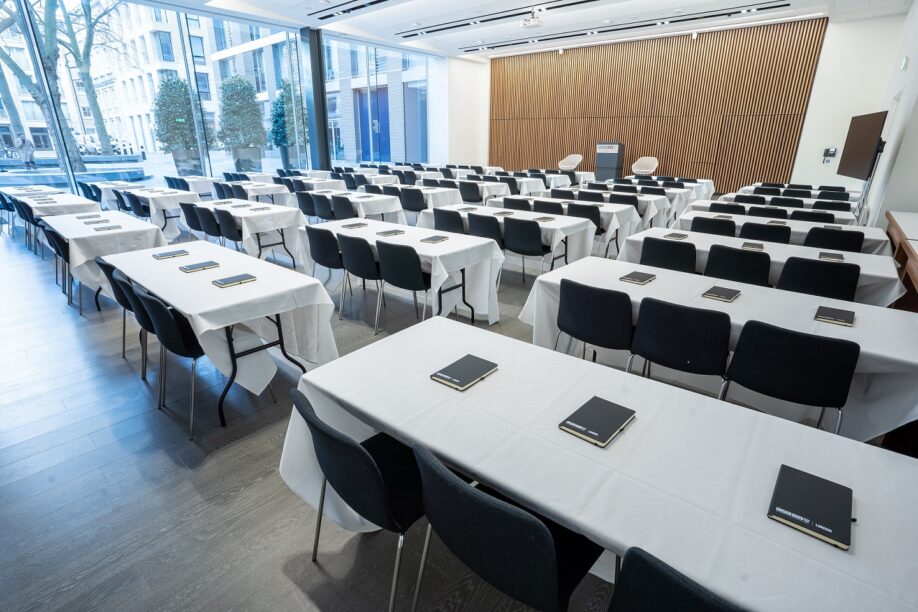 6 event room layouts explained - Function Fixers - Pros and Cons